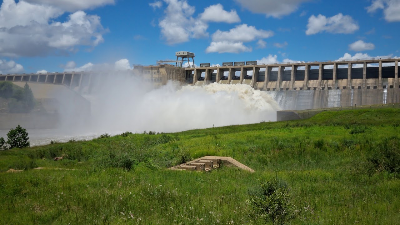 Vaal dam 13 Feb 2021 5 Gates - YouTube