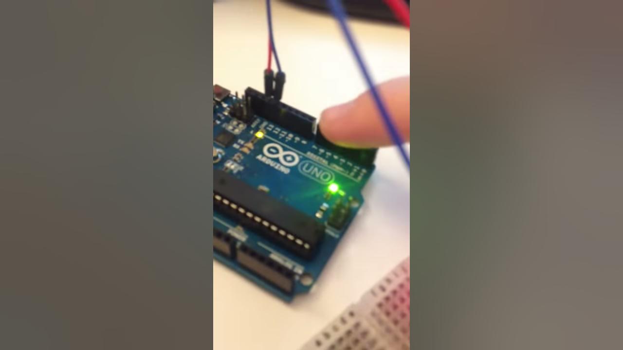 Weird arduino issue - YouTube
