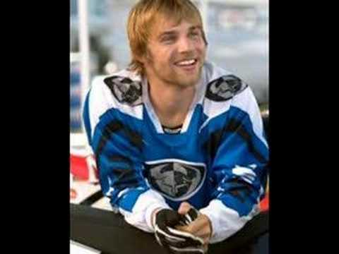 Mike Vogel - Linger