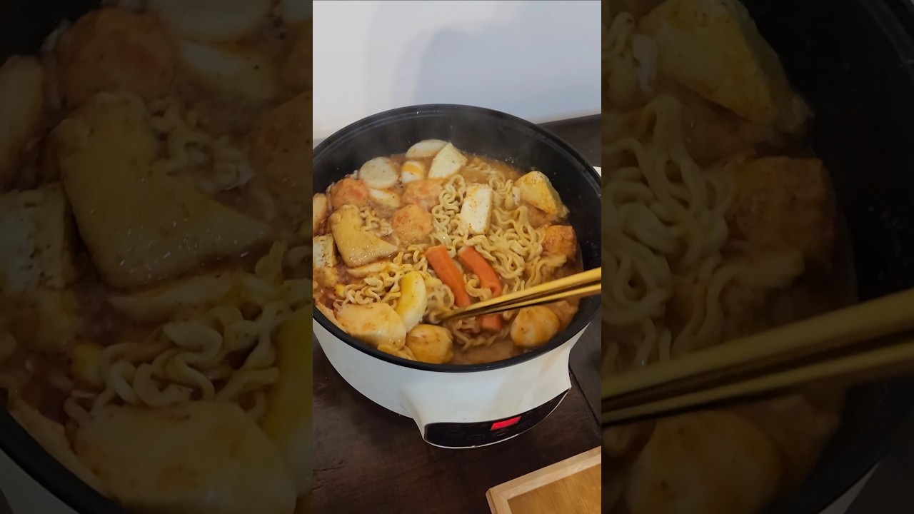 Buka puasa pake hot pot laksa - YouTube
