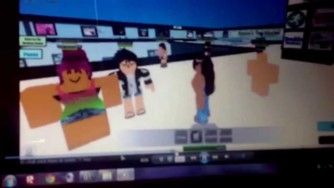 Playing Roblox Top Model! - YouTube