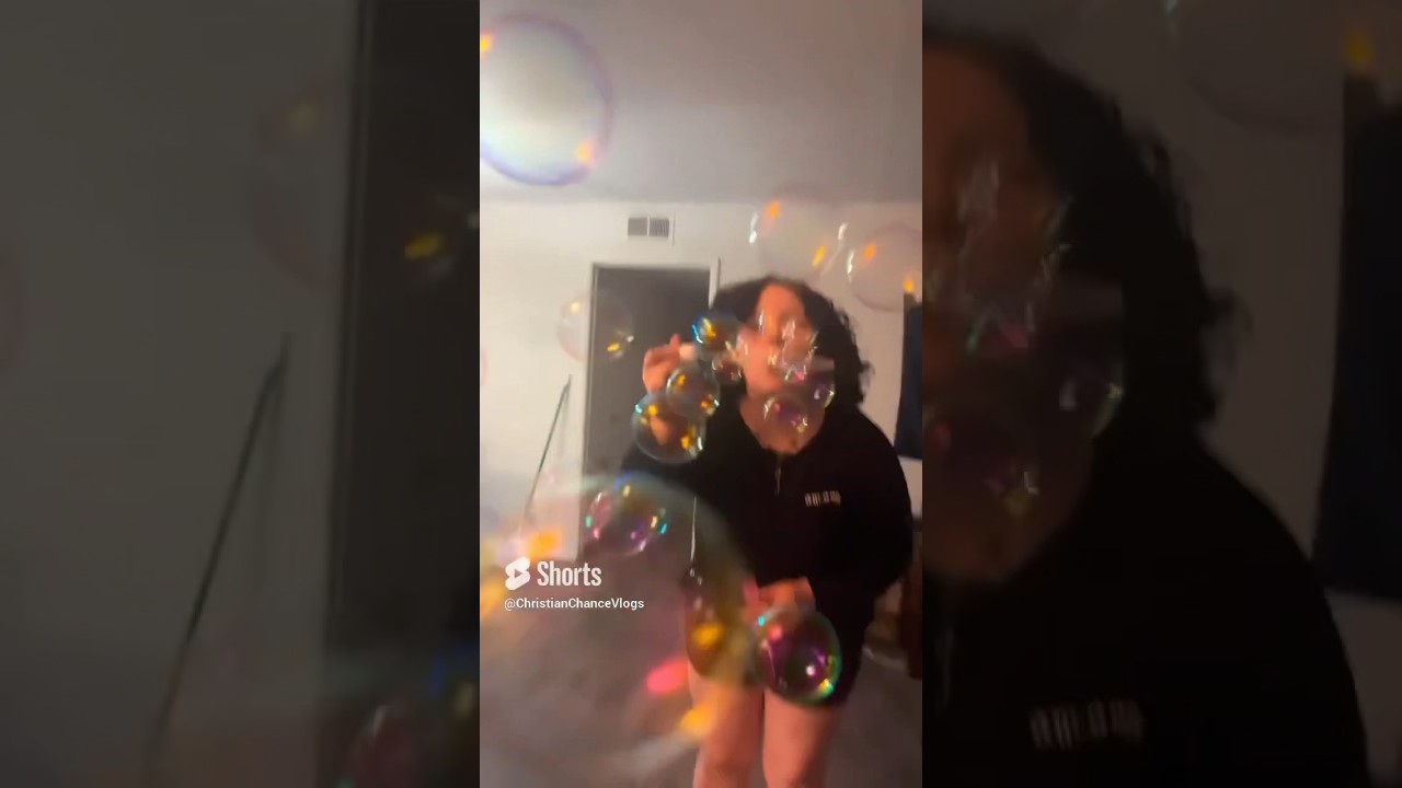 MIDNIGHT BUBBLE BLOWING WITH MY GIRLFRIEND - YouTube