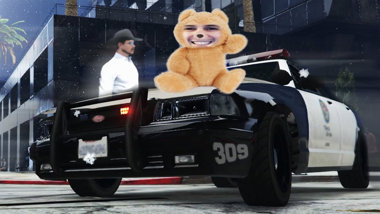 Kyle | Sheriff Kyle Pred cradles baby bear Jean Paul (xQcOW) 🧸- GTA V ...