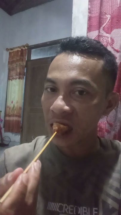 Lagi makan sempolan , yang mau bikin ngiler - YouTube