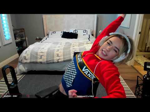 Twitch Streamers - Belly Button Stretches 11