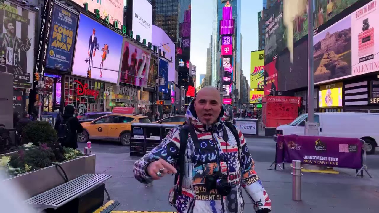 2020 numbers at Times Square - YouTube