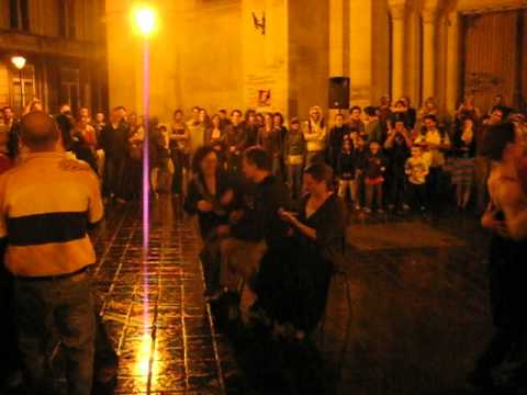 Animation Frisse Folk - Volders en Fête 2011: Bananenvals - YouTube