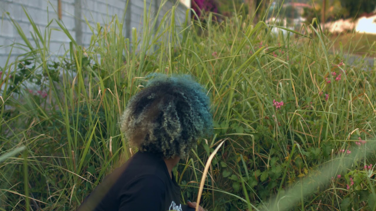 I peed in the bush! Loading Season 4! - YouTube