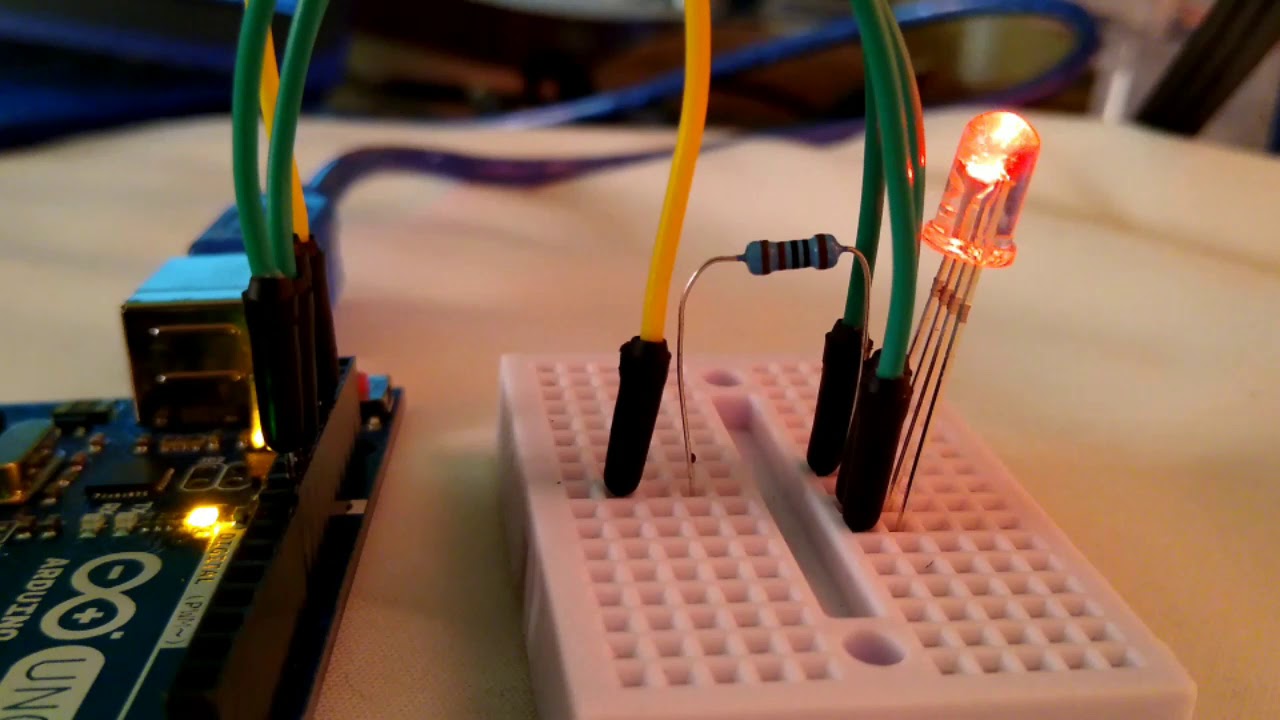 Laboratorio 12: leds RGB - YouTube