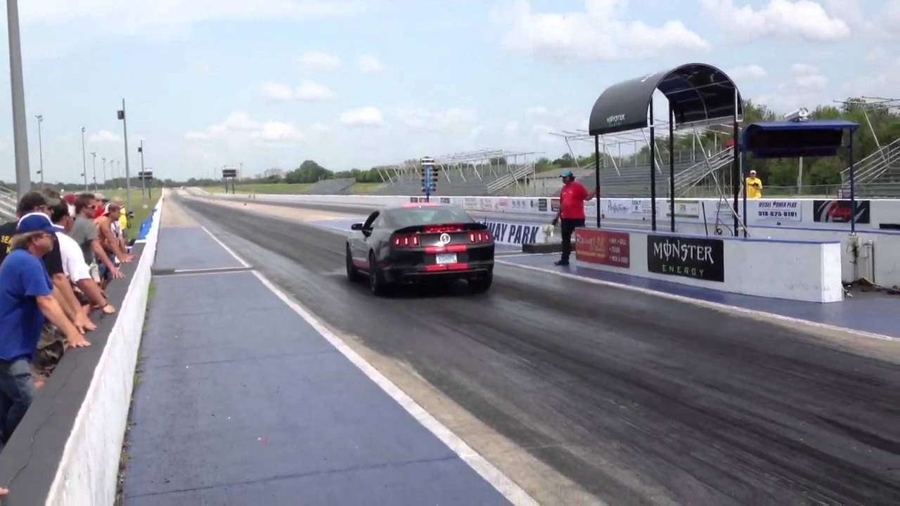 2013 Shelby GT500 Drag Race - YouTube