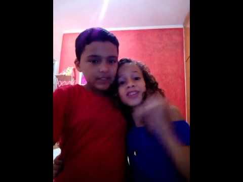 Luta na cama...ops caiu