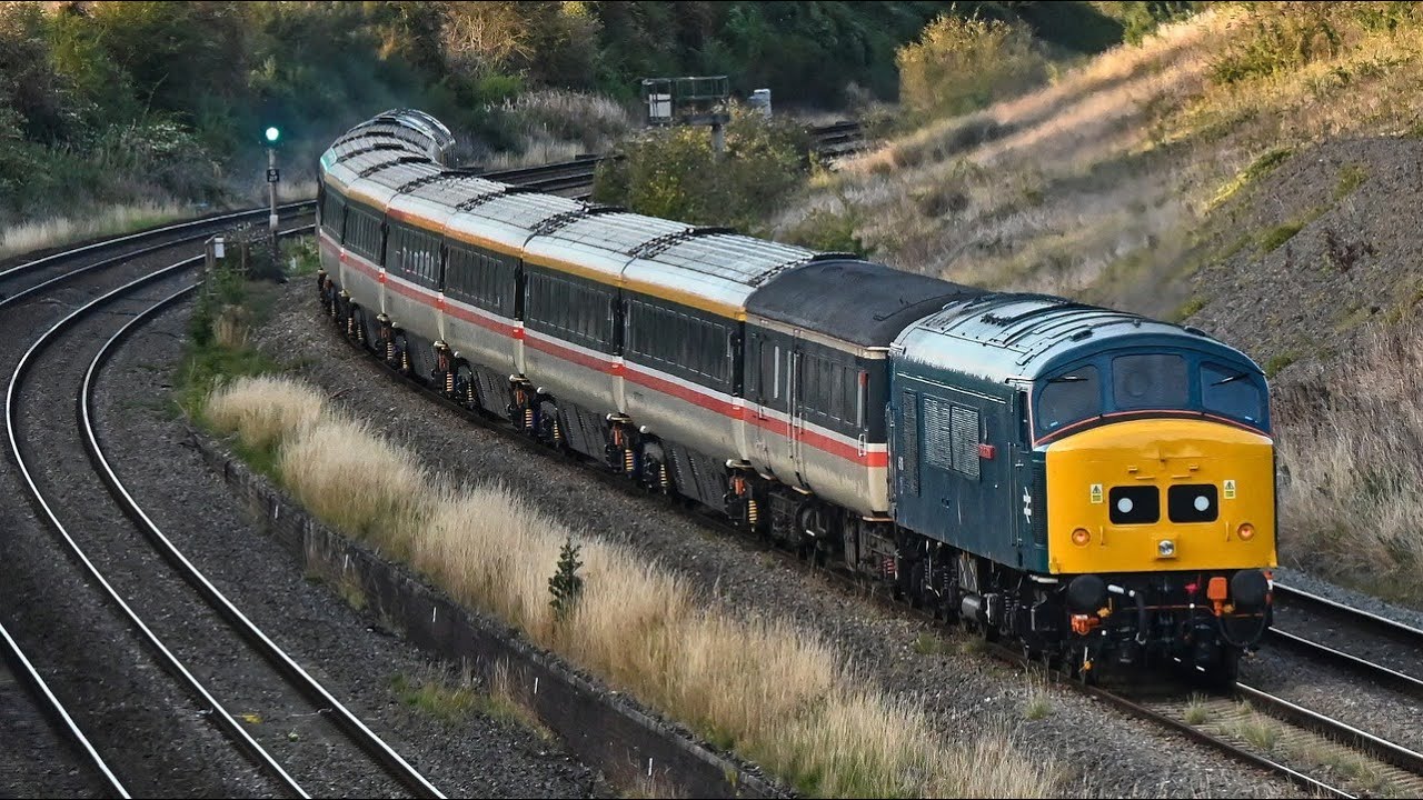 Class 52, D1015 'Western Champion', Class 45, 45118 'The Royal ...