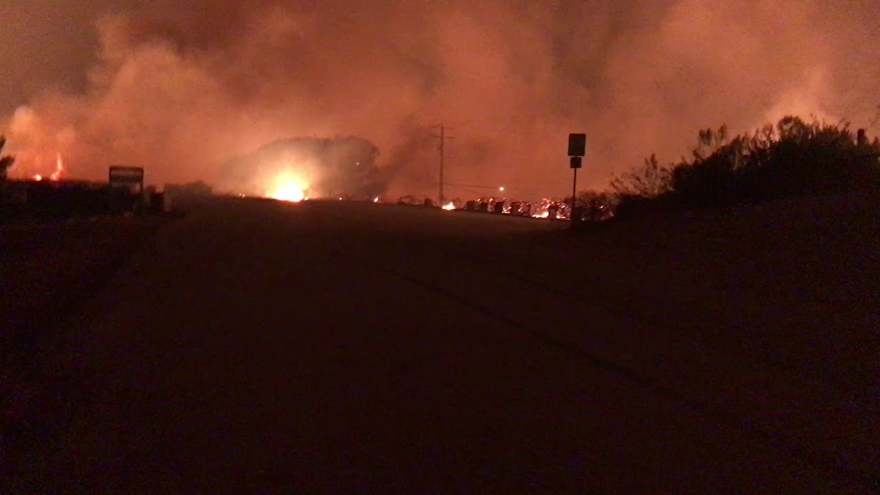 INSANE OUT OF CONTROL FIRE - “Thomas Fire” Ventura County - OVER 10,000 ...