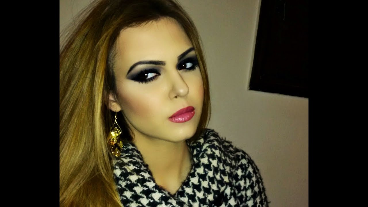 Black Cat Eyes Makeup Tutorial - YouTube