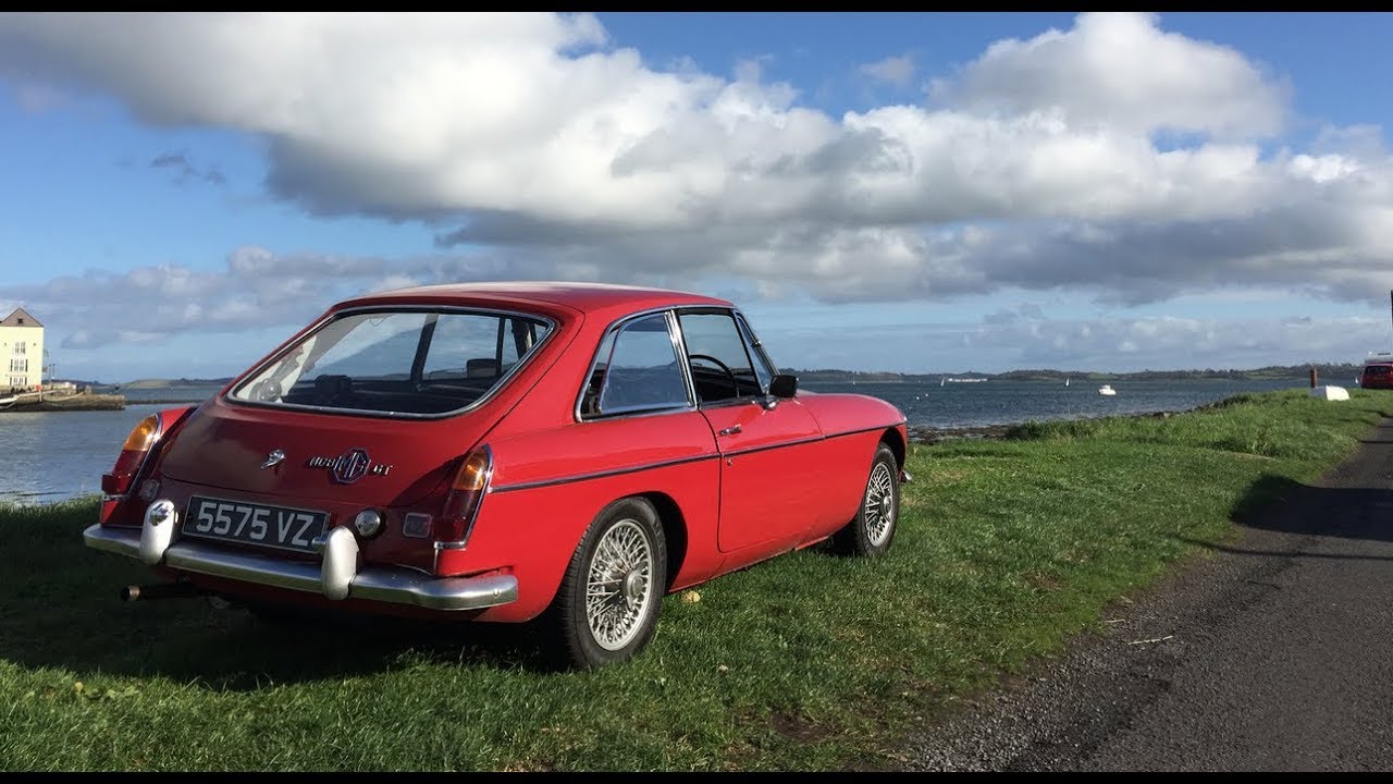 1969 MGB GT Rolling Restoration - Bodywork and Paint Care - YouTube