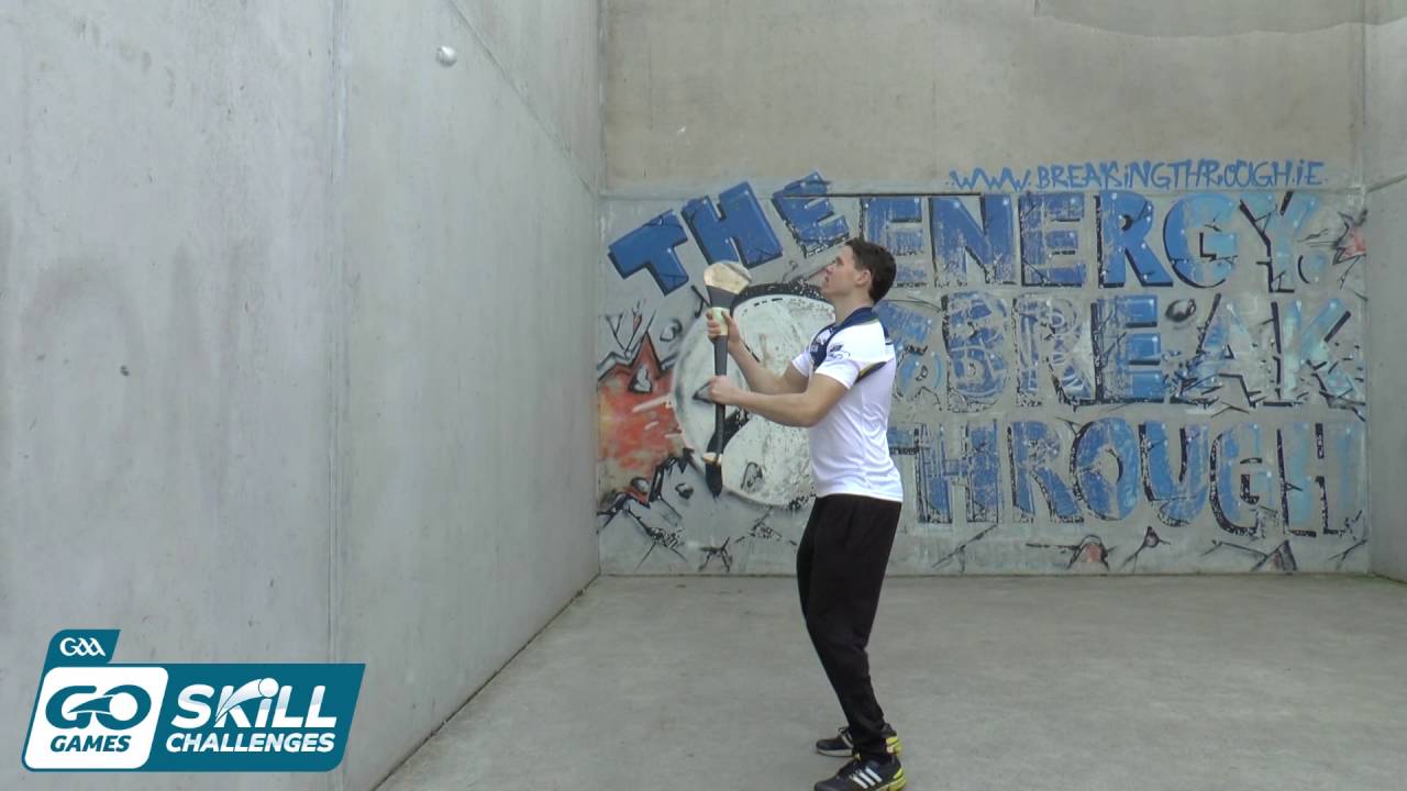 TJ Reid – Overhead Catch – GAA Go Games Skill Challenges - YouTube