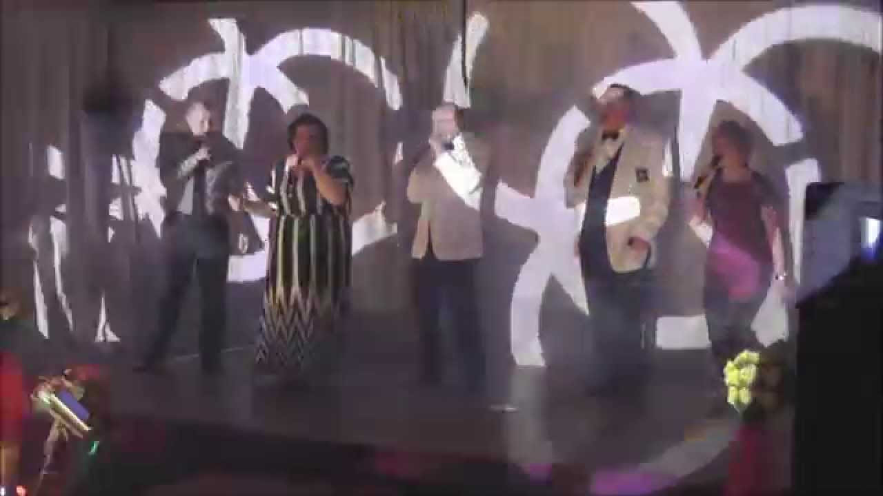 Johnny B Goode - 593 Singers - YouTube