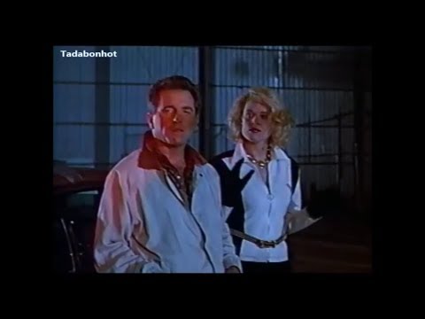 A Sinister Couple (4)