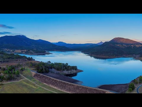 Cinematic sunrise over Maroon Dam, Scenic Rim, Australia - YouTube
