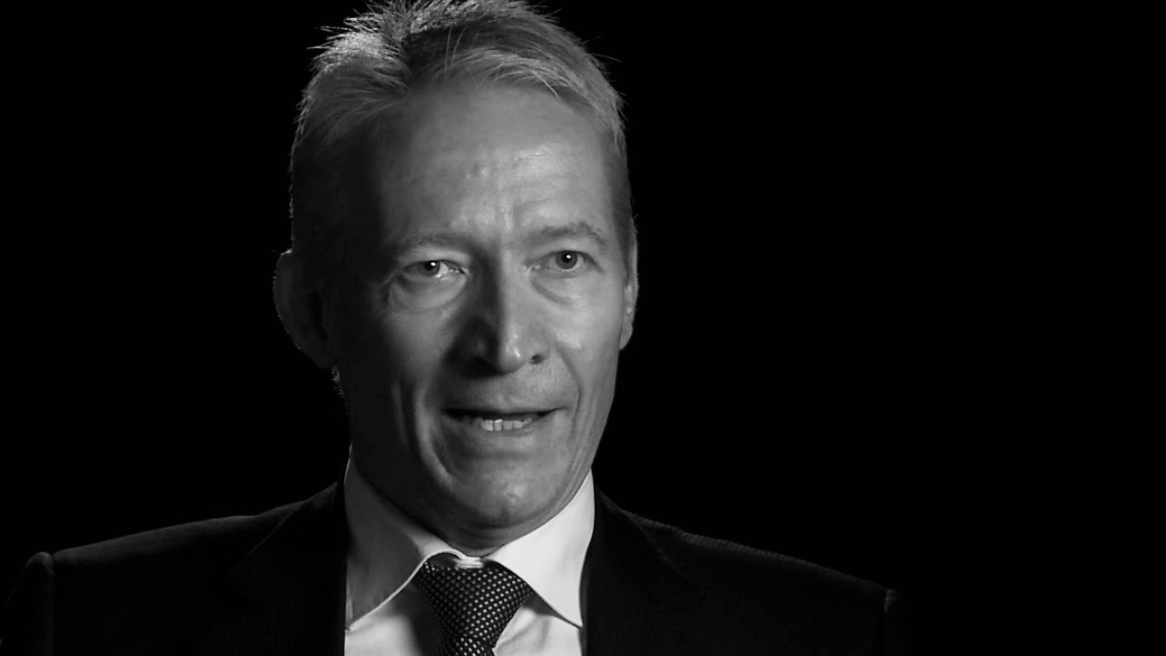 Lars Rasmussen: Innovation i Coloplast - YouTube