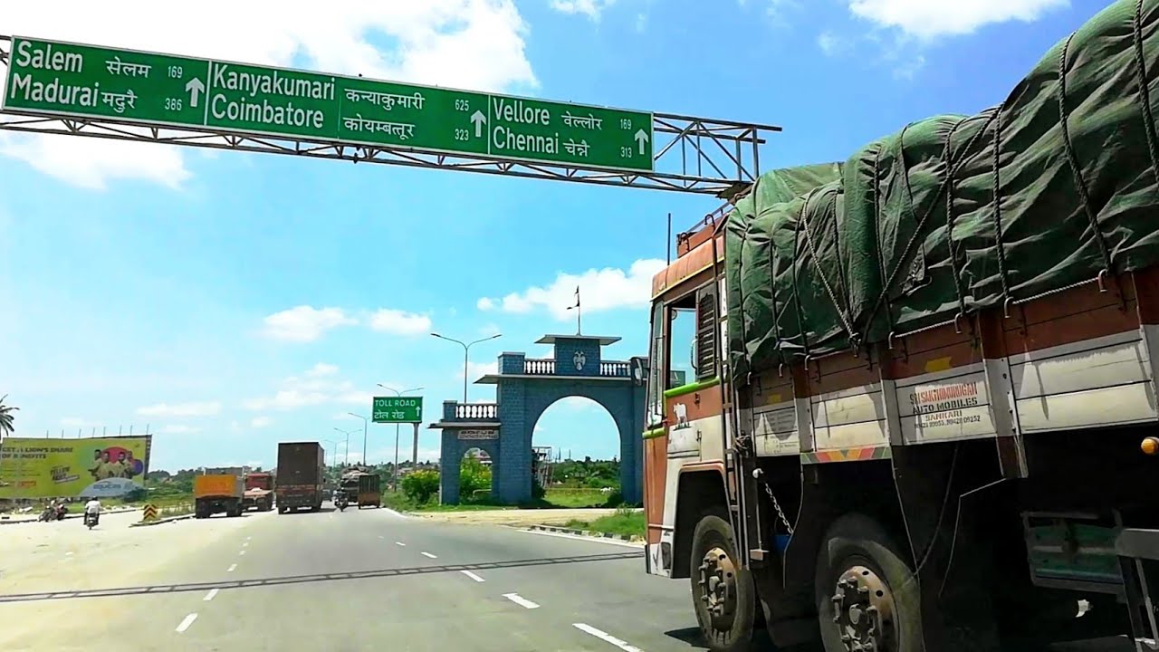 KA TN Border near Attibele on the National Highway 44 - YouTube