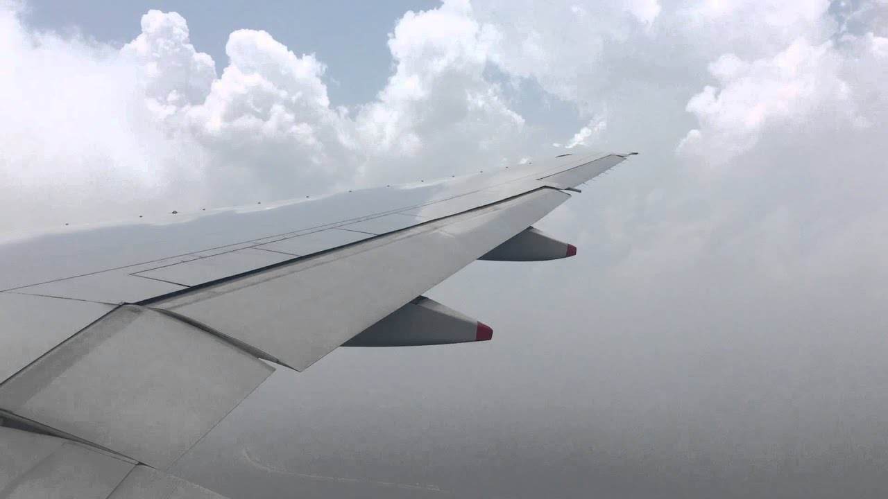 777-300 Landing Singapore Airlines SQ212: Sydney to SIngapore - YouTube