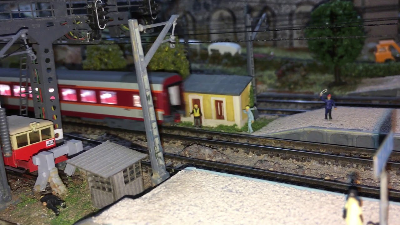 Rame Grand Confort Minitrix avec éclairage - YouTube