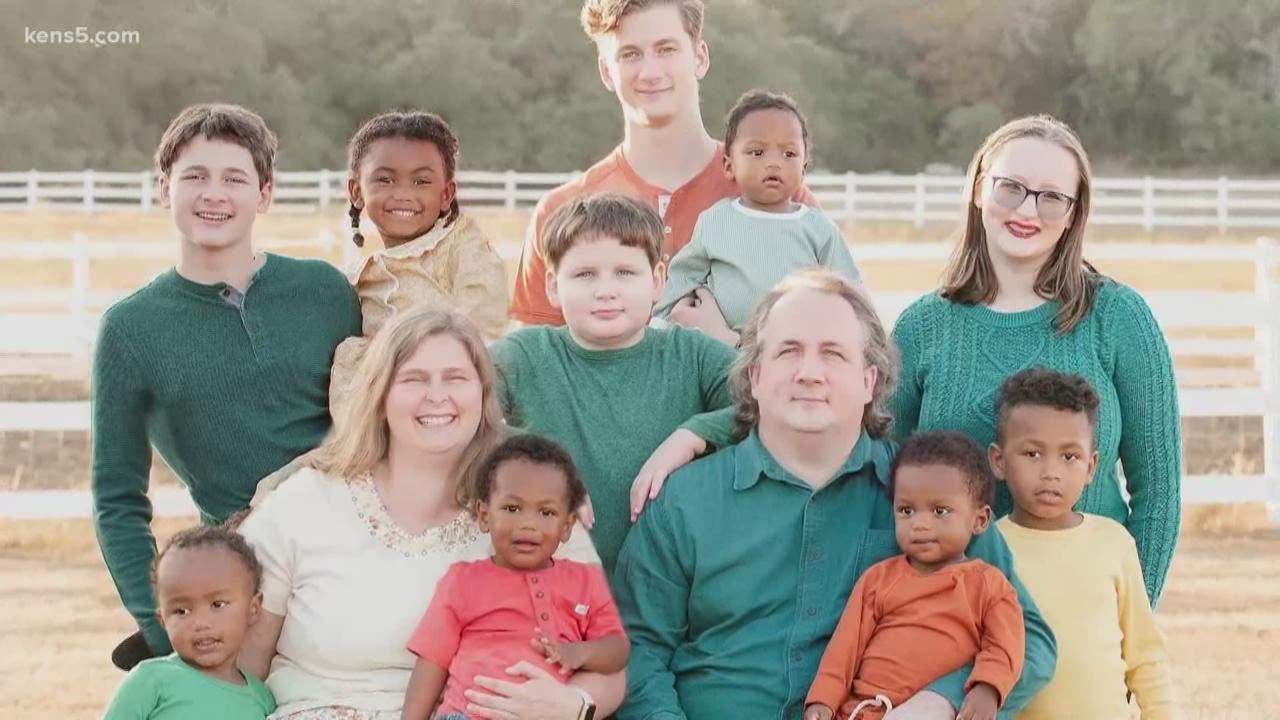 Texas family doubles in size in one day after couple adopts six kids ...