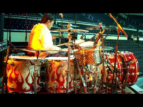 Rene Martinez Intocable Sound Check Arena Monterrey 12/06/08 - YouTube