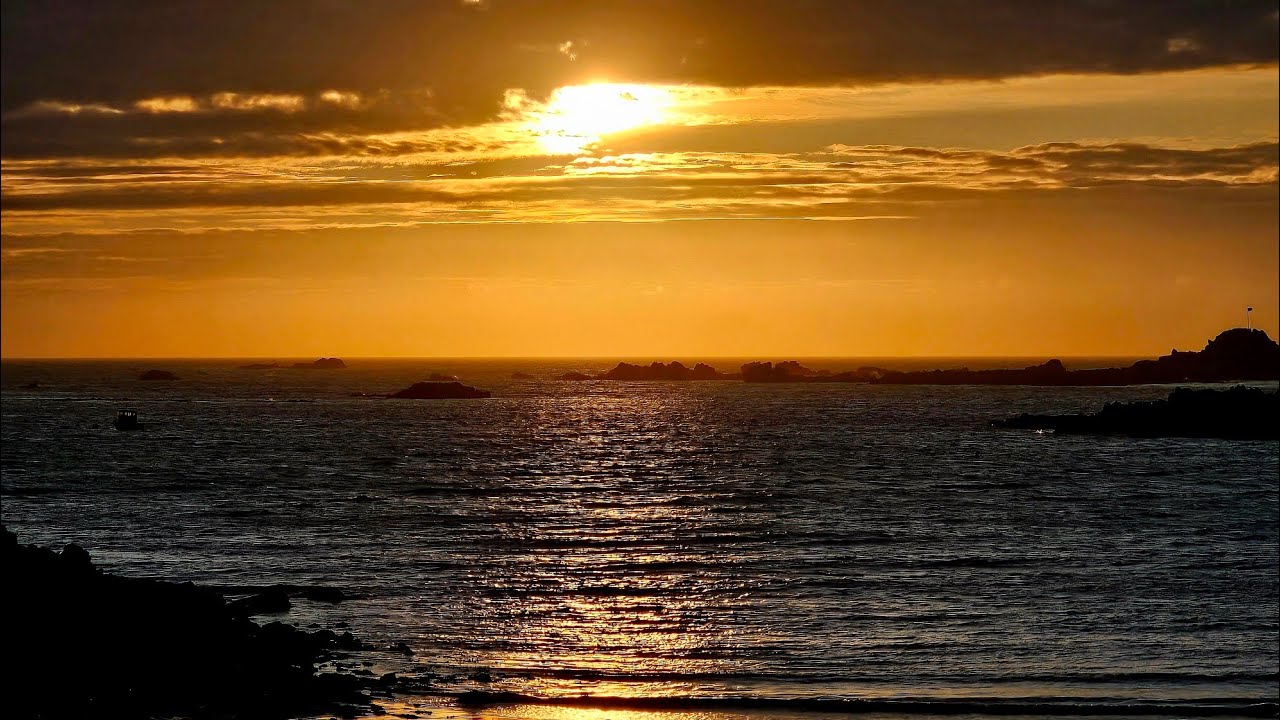Beautiful Sunset Timelapse in Guernsey - YouTube