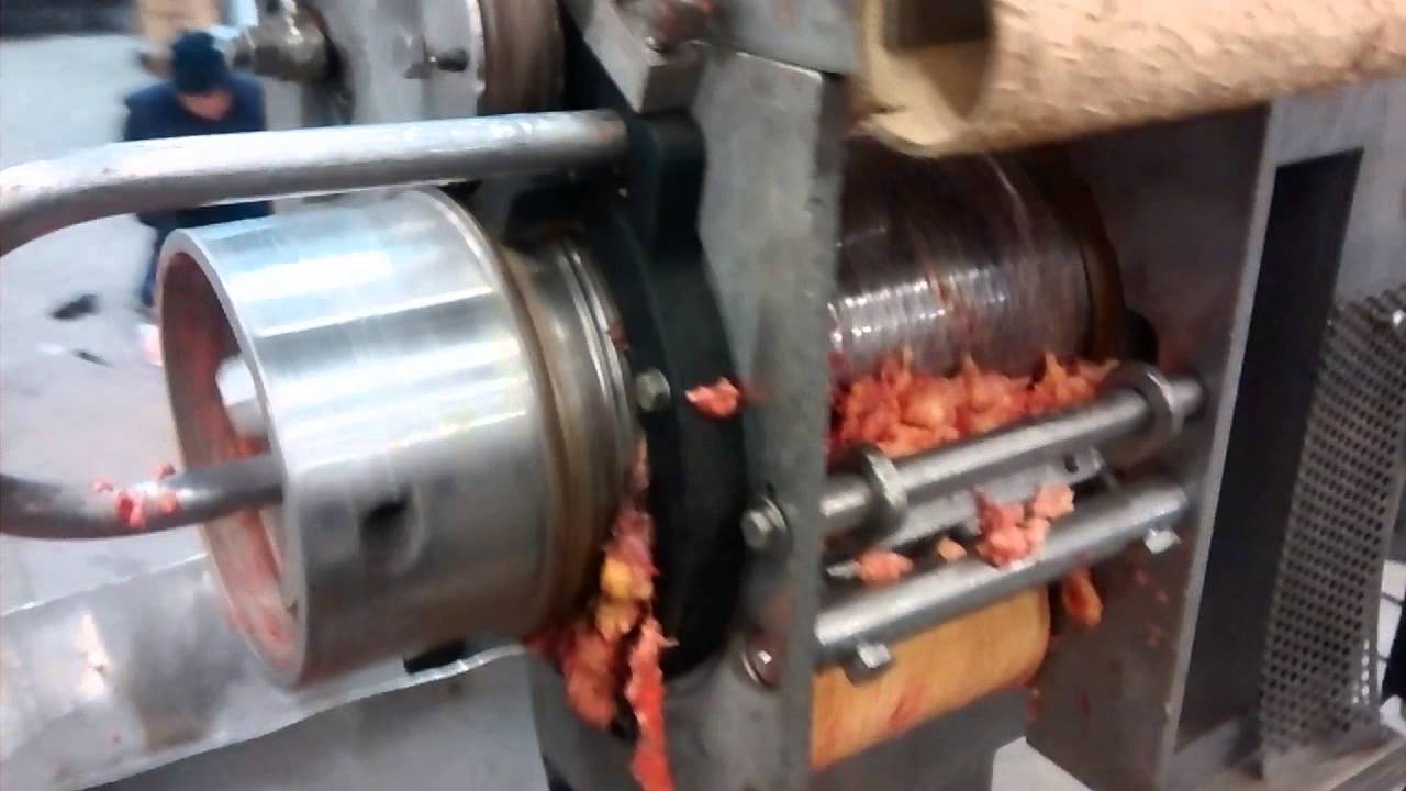 Chicken deboner 1 (Spolpatrice per pollo) - YouTube