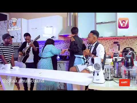 cook with wema sepetu   Abouado & Alex gitaa &Tabu mtingita it's was a Big day with happy and fun😍🤩😛