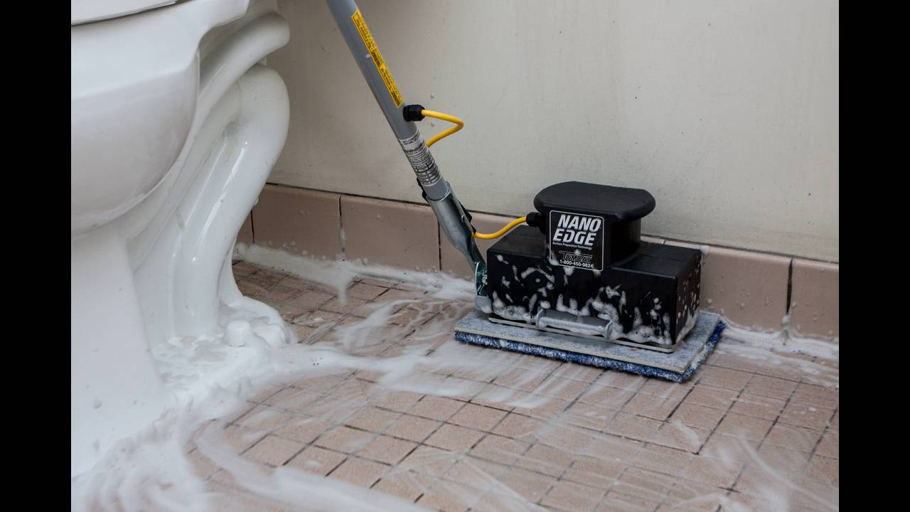 TOMCAT NANO EDGE - szorowarka do doczyszczania bez użycia chemii - YouTube