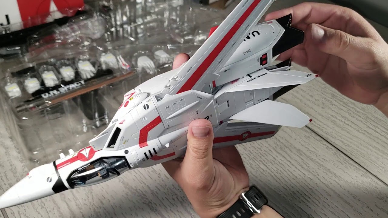 DX Chogokin VF-1J Valkyrie 1/48 - UNBOXING - YouTube