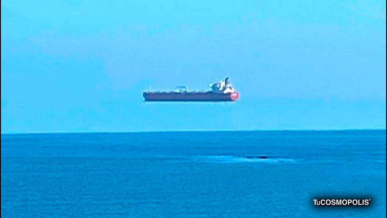 REAL O FAKE? El MISTERIOSO BARCO VOLADOR FANTASMA - YouTube