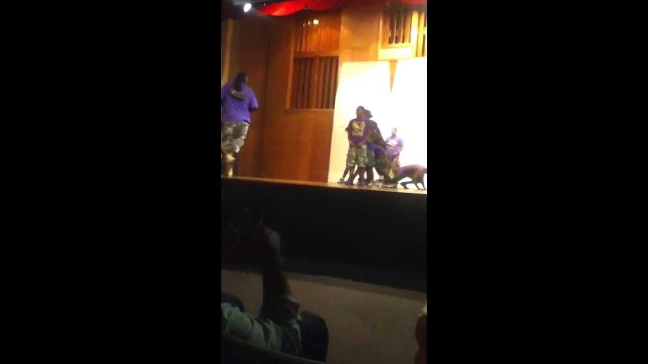 Q dogs meet the Greek step show HOLD IT Q psi phi RUST COLLEGE - YouTube