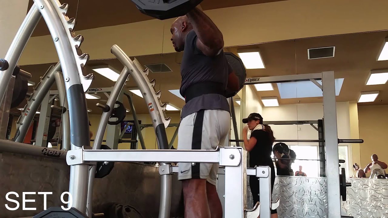 "Ladies vs. Men" Monster Squat Session! - YouTube