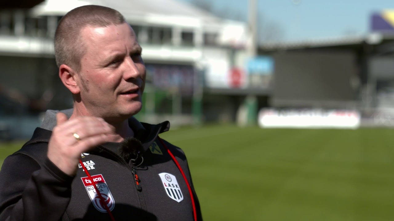 Christian Ramsebner holt sich Tipps beim Greenkeeper - YouTube