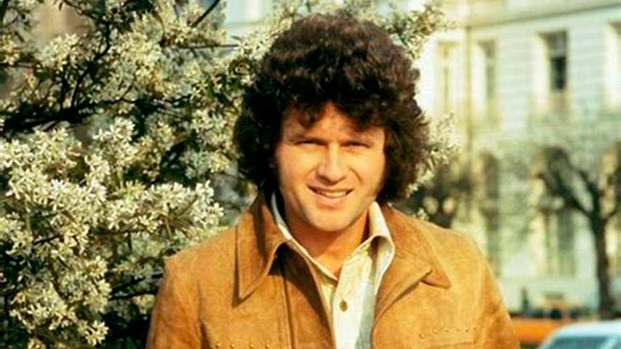 Terry Jacks - Seasons In The Sun - YouTube