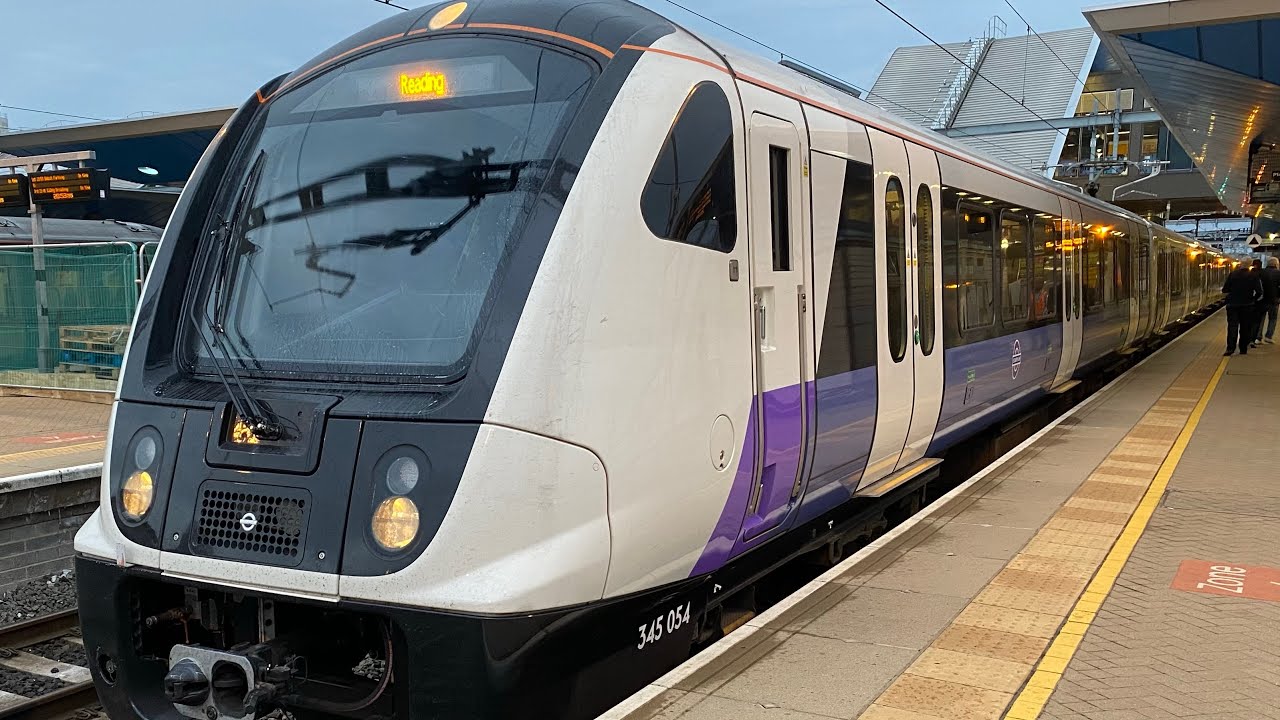 Class 345 Aventra | 345054 | Elizabeth Line / TfL Rail | Reading | 18 ...