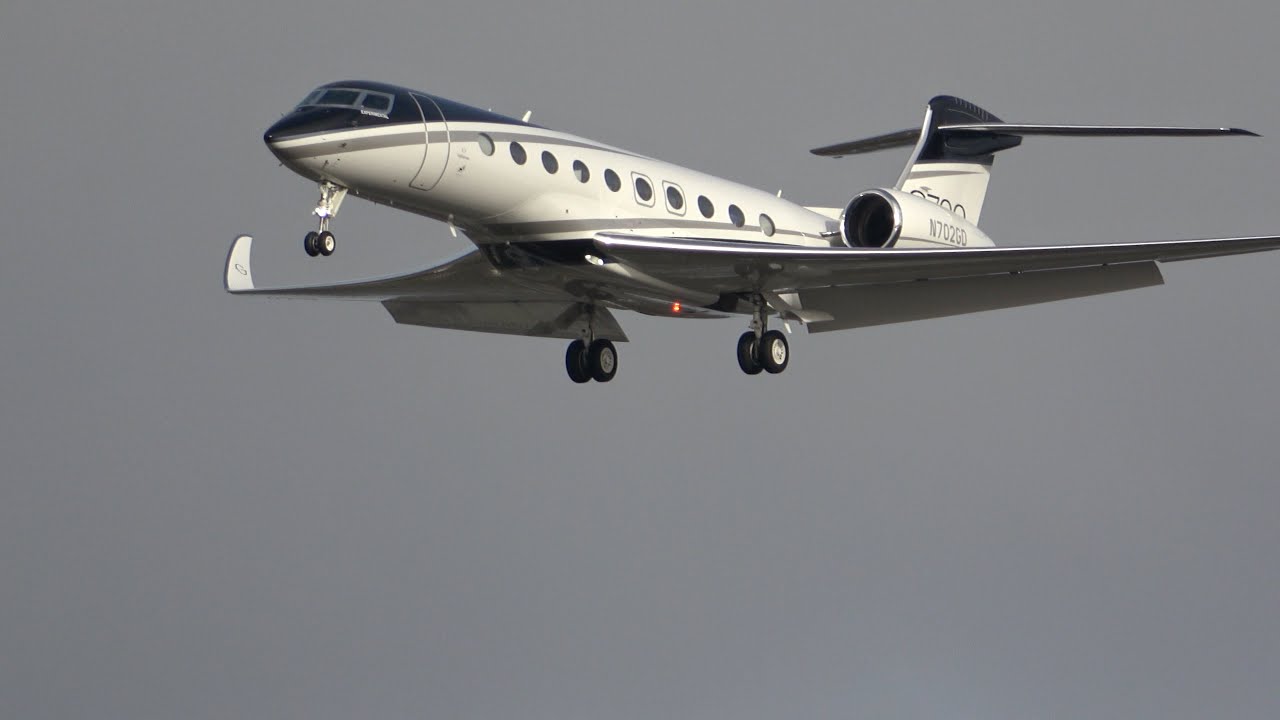 GULFSTREAM G700. N702GD. Arrival and Departure. Farnborough. Gusty ...