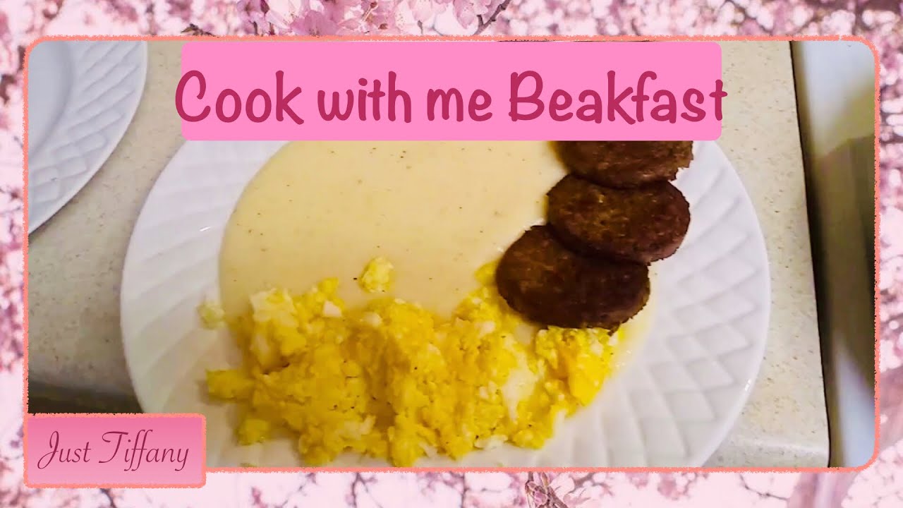Cook With Me | Breakfast Edition | Cheese Grits, Sausage and Eggs - YouTube