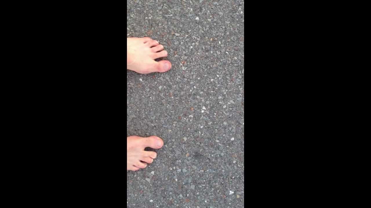 Buddy and the prehensile feet. - YouTube