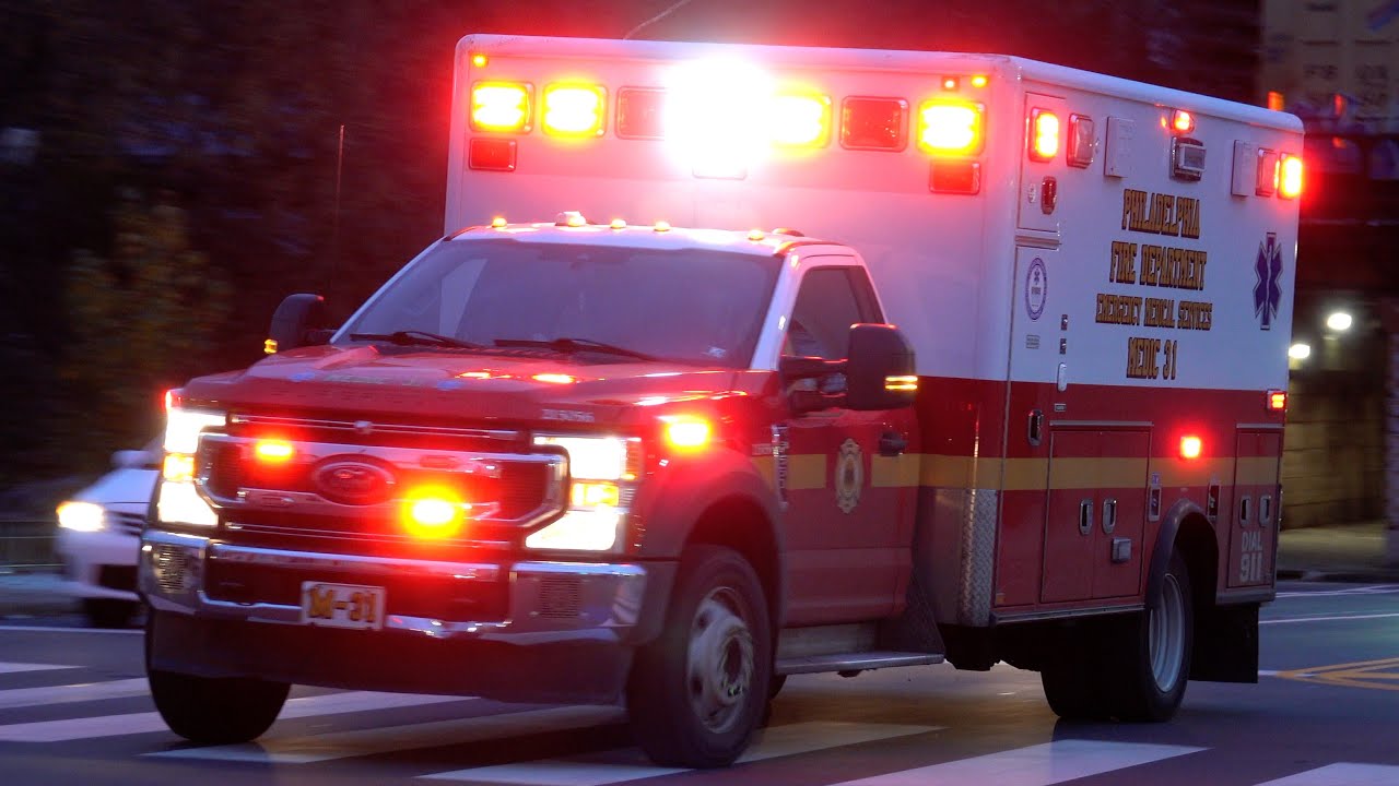 Philadelphia Fire Department Medic 31 Responding - YouTube