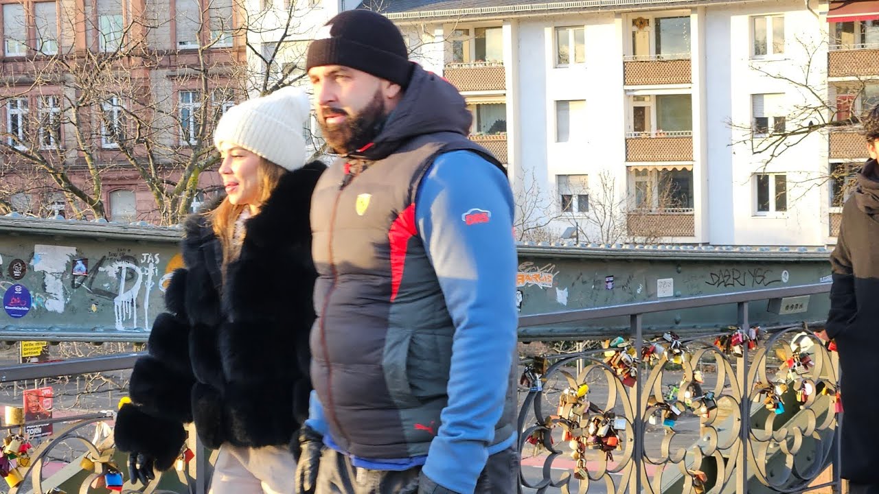 FRANKFURT/GERMANY/Sunday Walk Along the Main/Eiserner Steg - YouTube