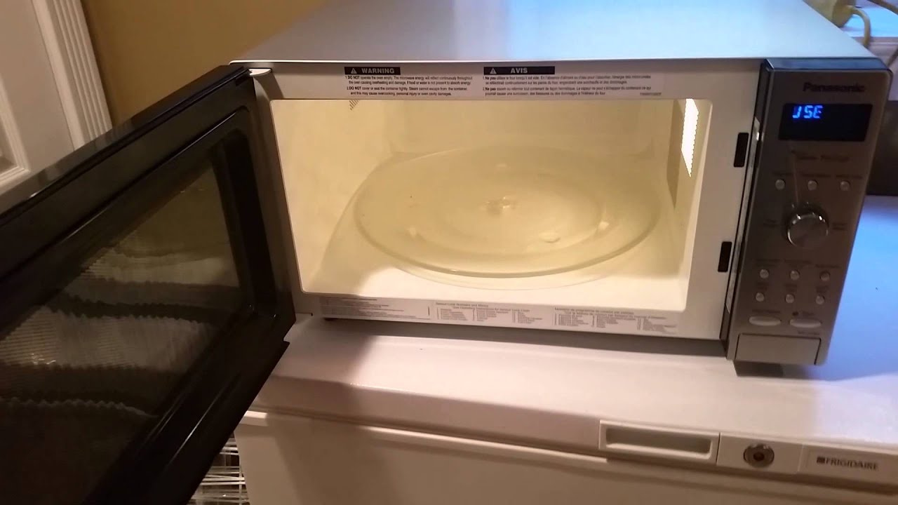 My microwave is possessed - YouTube