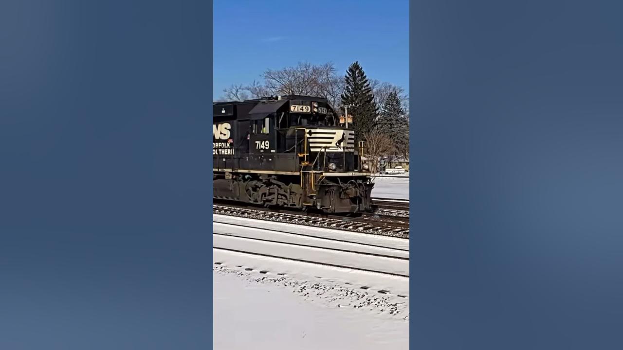 NS GP60 7149 Leads Local #train #norfolksouthern #railroad #nsrailfans #railfan #nstrains - YouTube