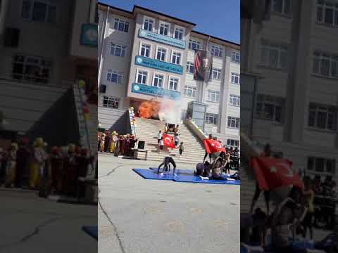 23 nisan gösterileri