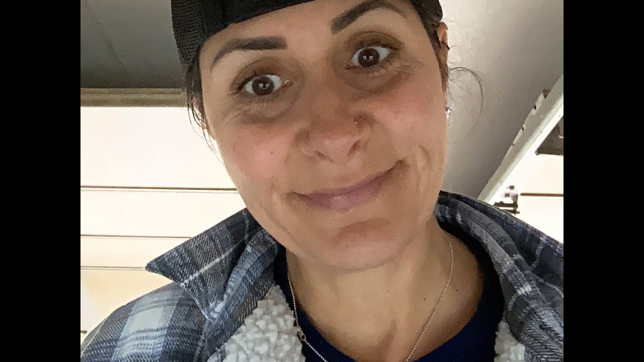 Danielle Salinger is live! - YouTube