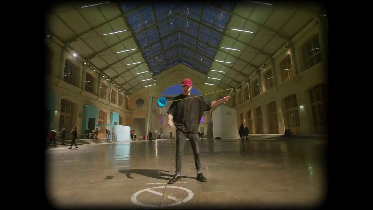 One minute of DIABOLO - YouTube
